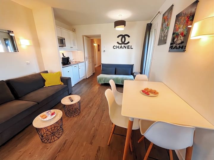 Parking Privée, Piscine Chauffée Et 2 Balcons - Deauville