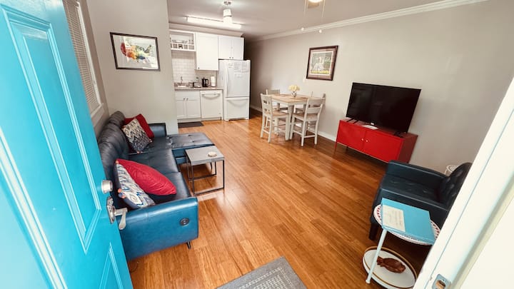 Two Family Home+downtown+pets+fenced+ - Durham, NC
