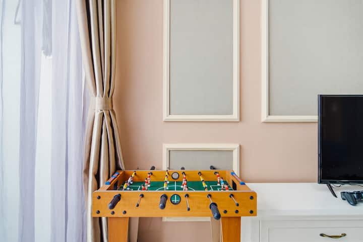 Fun-filled Getaway: Mall, Uni, Theme Park - Klang