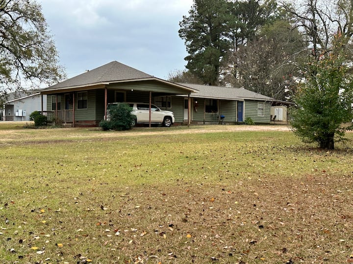 House In Hope-brand New Kitchen! - Hope, AR