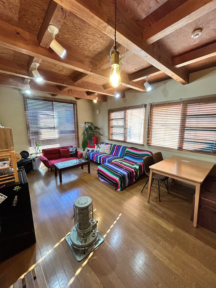 江ノ島、鎌倉を満喫できる3階建ての一軒家貸切　スラムダンクの踏切も徒歩圏内　江ノ電が見える屋上あり - Enoshima