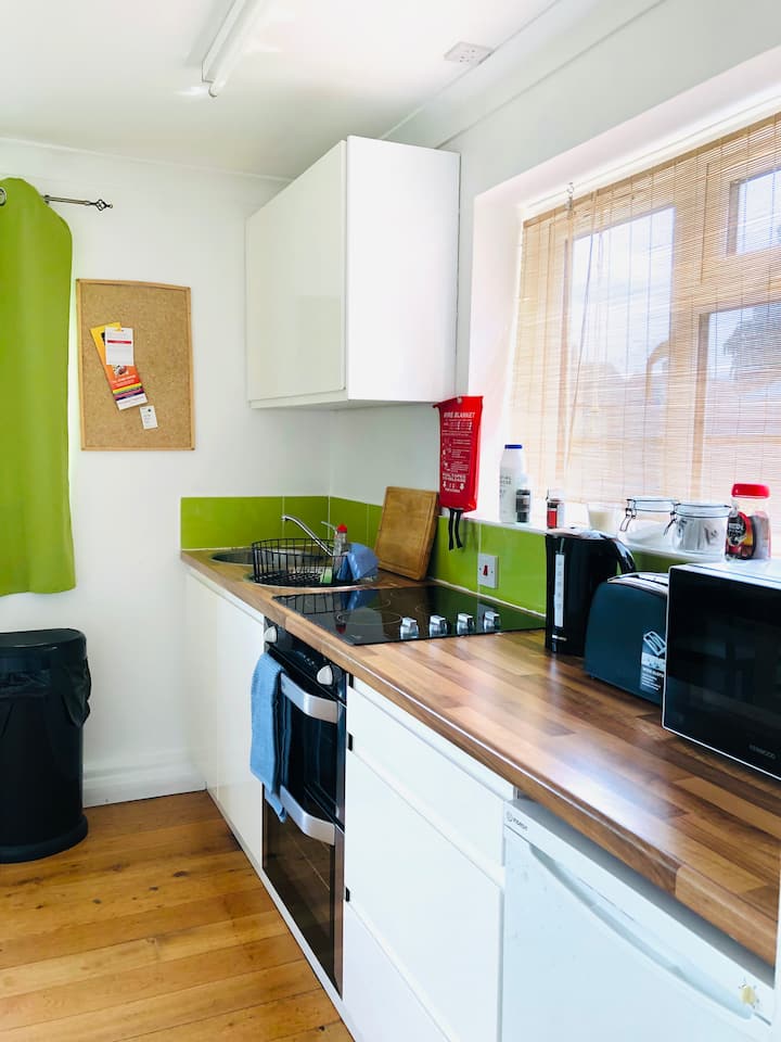Bright And Spacious Studio - Godalming