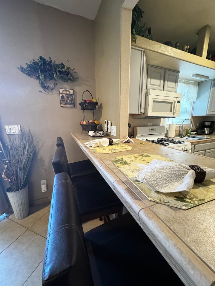 Beautiful Cozy Guesthouse - Bakersfield, CA