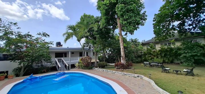 Spacious Villa:pool•garden• Billiard@cerro Hermoso - Dominican Republic