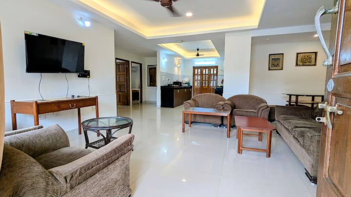 Spacious 3-bedroom Apartment In Central Location - Goa