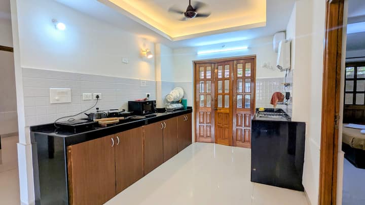 Spacious 3-bedroom Apartment In Central Location - Goa