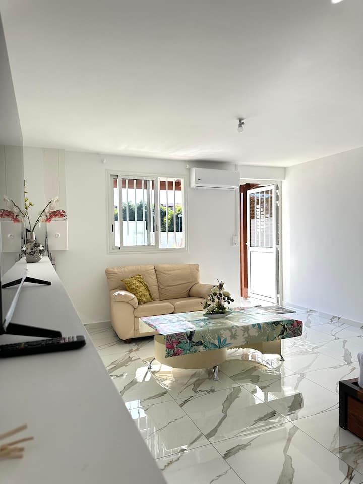 Studio Rénové + Piscine – Proche Chu Et Aéroport - Saint-Denis, La Réunion