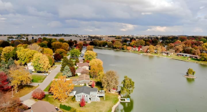 Willow Lake Getaway Cozy For 2 - Or Large Families - Freeport, IL
