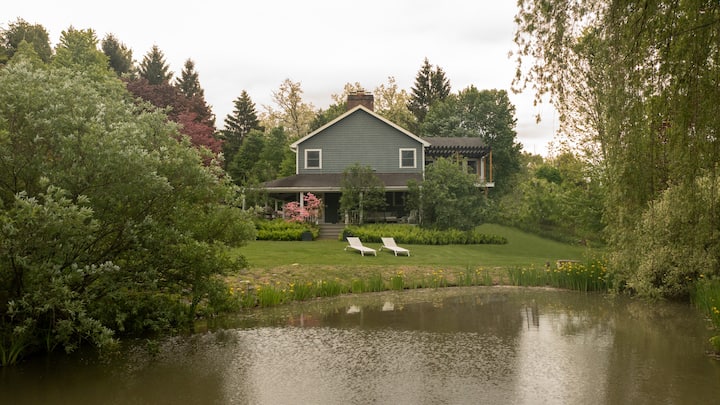 Modern Barn House Near Hudson Proper - Ghent, NY