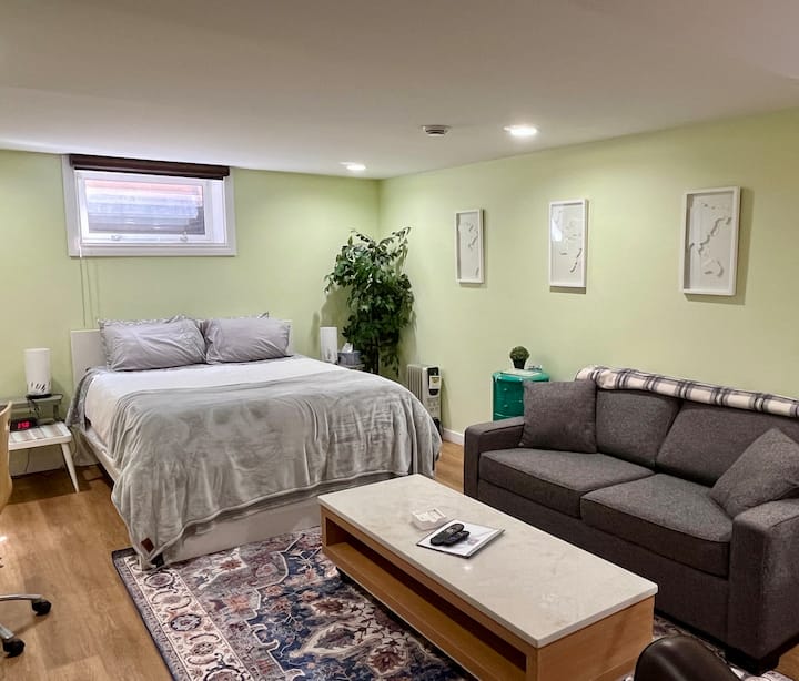 Private, Pet Friendly Suite - No Cleaning Fee! - St. Albert