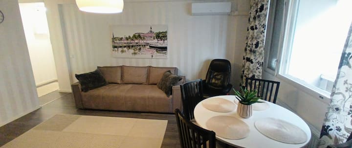 Modern Central Flat – Arrive Late, Leave Late - Pori