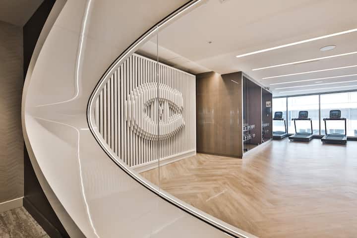 Stunning View,pool,sauna,gym,hot Tub,metro - LaSalle