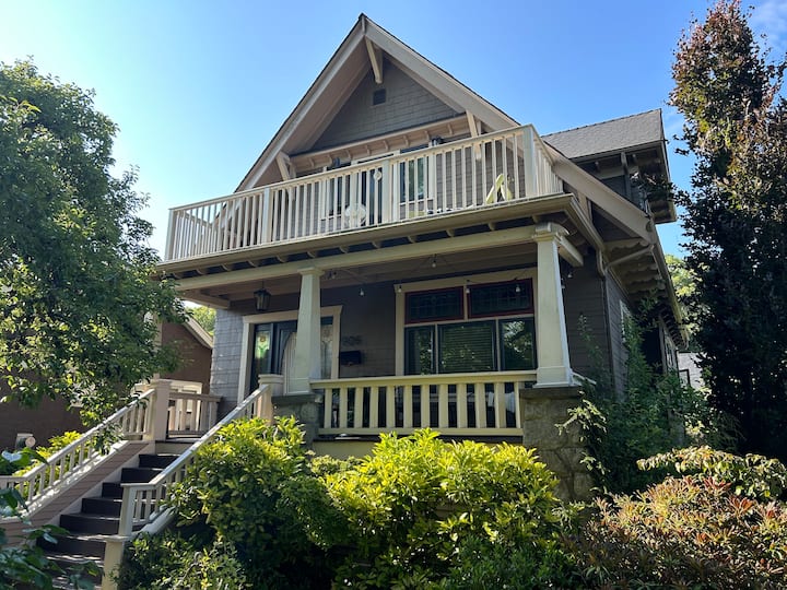 The Secret Garden Suite - Vancouver