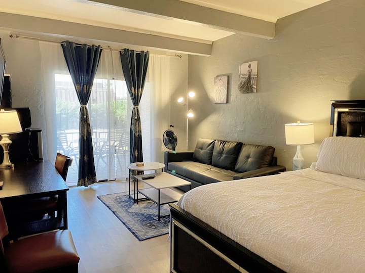 D. Central Scottsdale Suite Near Dining & Fun - Arizona