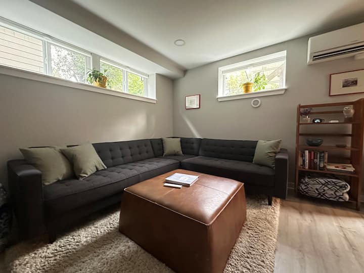 Private Suite With Free Parking On Capitol Hill - Seattle, WA