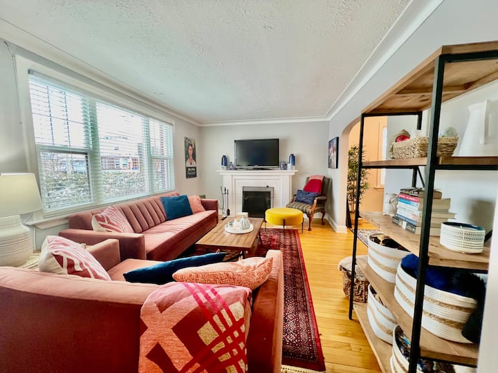 Luxury Home, Downtown, 3 Bedroom, Office & Parking - Ottawa