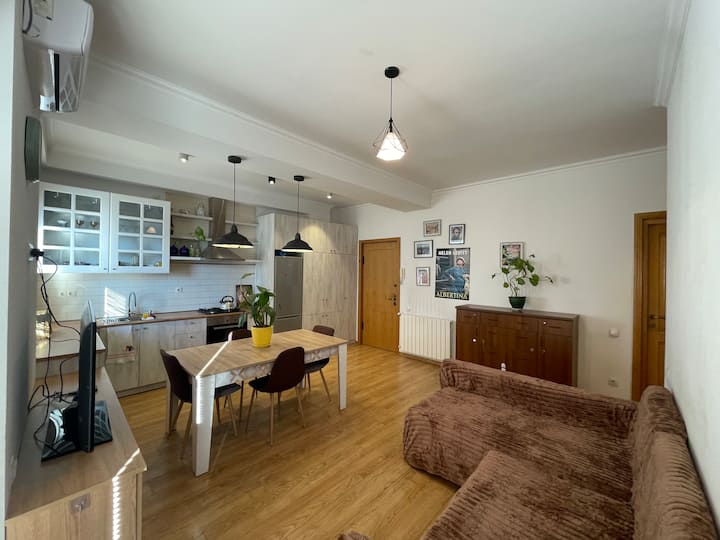 Appartement Au Centre-ville (Rue Lekh Kachinski) - Tbilissi