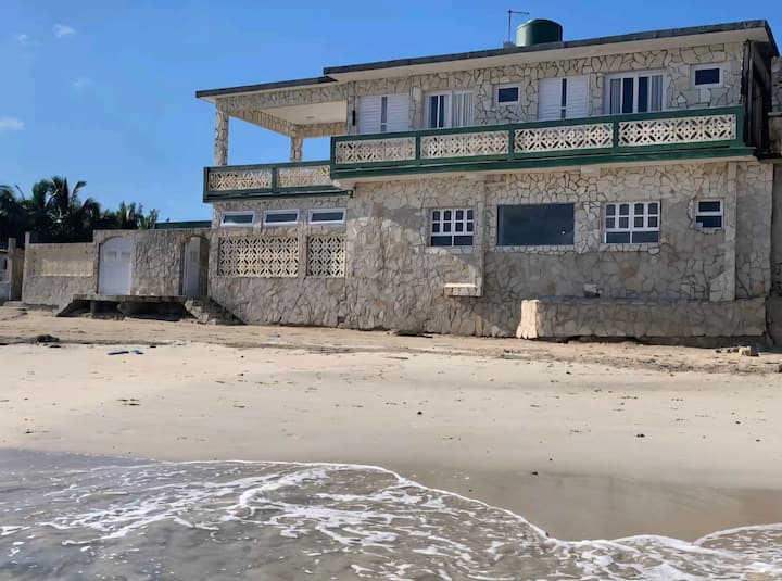Casa En 1ª Linea De Playa Guanabo Brisas La Habana - Cuba