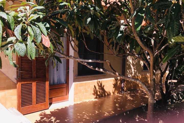 Grazioso Trilocale Con Piccolo Giardino - La Maddalena