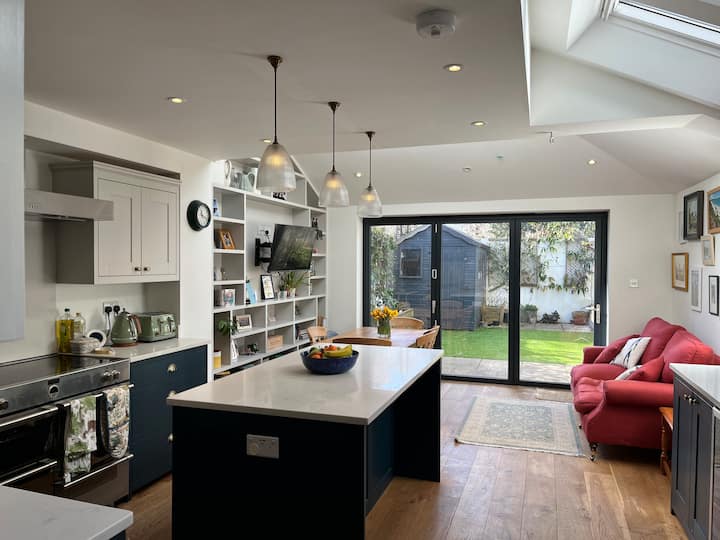 Comfortable Family Home - Kingston upon Thames