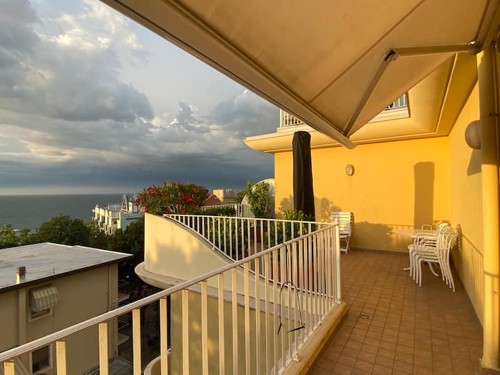 Kleine Penthouse Sea-ansicht - Gabicce Mare