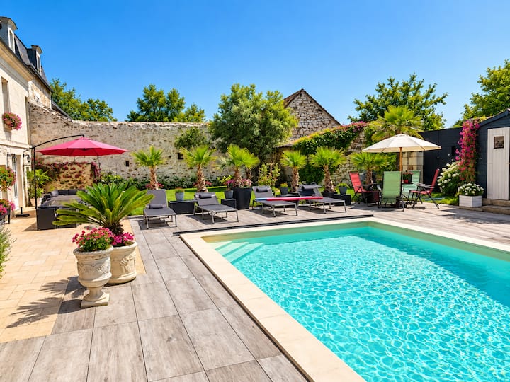 La Douce France - Trianon, House Of Happiness - Chinon