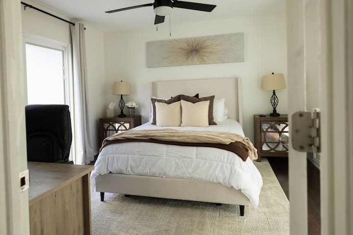 Modern Westside Townhouse! - Albuquerque, NM