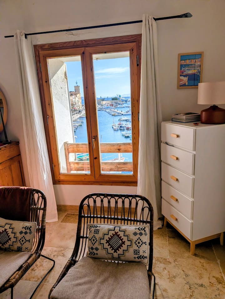 Appartement Spacieux Vue Port, Tout à Pied - La Ciotat