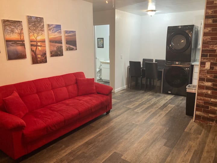 Poker Pad. Quiet. Clean. 3 Miles To Strip. - Paradise