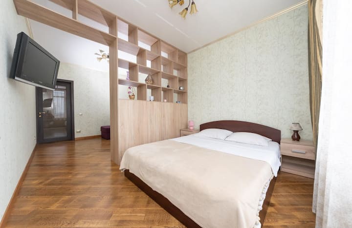 1room Expo Centre ,Wifi ,Metro Left-brow 5min. - Kyiv