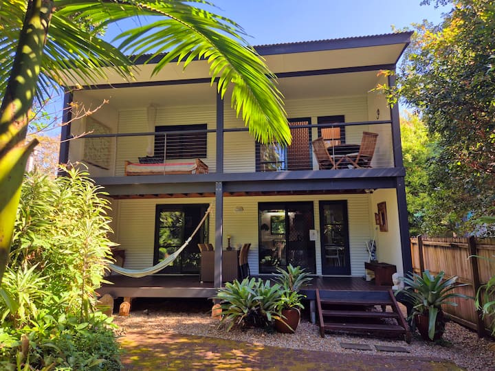 Absolutely Belongil Beach House - Byron Bay