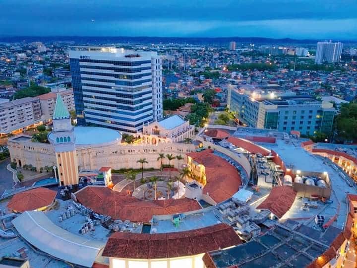 Best View Venice Luxury Family Staycation Bgc - Taguig