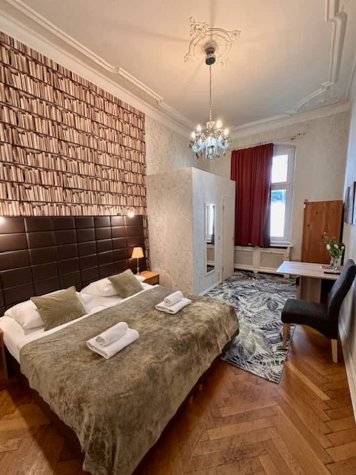 Doppelzimmer Mit Dusche /Private Wc Im Gang - Berlin