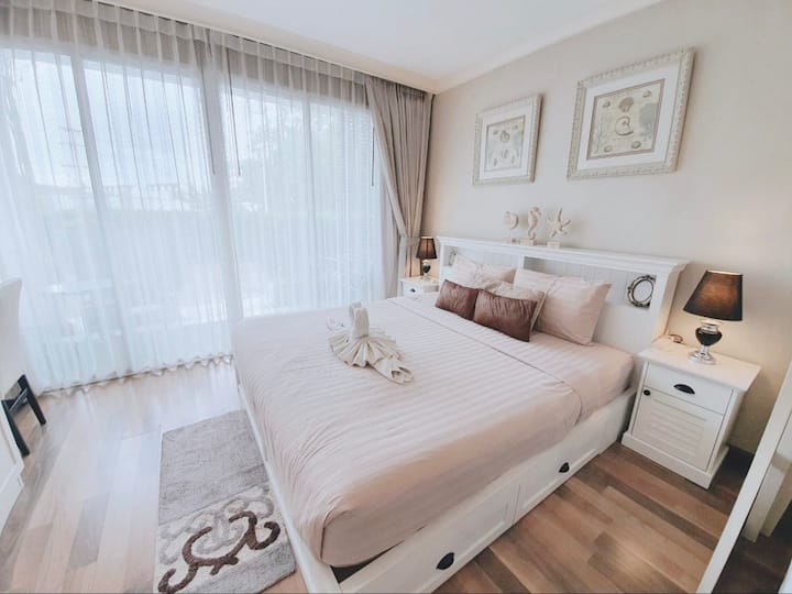 E 109 Stylish 1 Bedroom - Hua Hin