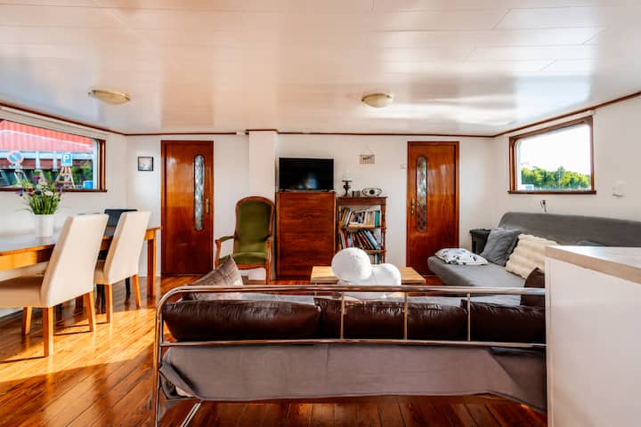 Unique Barge Stay, Terrace, Heating - Prague