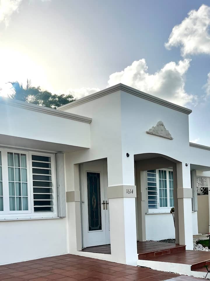 Charming Safenear Beach&airport Reliable Utilities - Puerto Rico