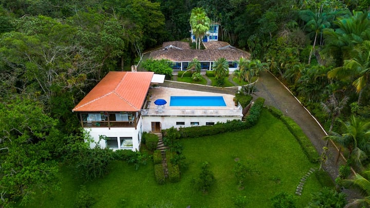 Casa Lia • 12 Suítes • 30 Hóspedes • Café Da Manhã - Brazil