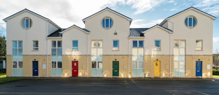 Glancys Accommodation-14 Capacity Townhouse - Irlande