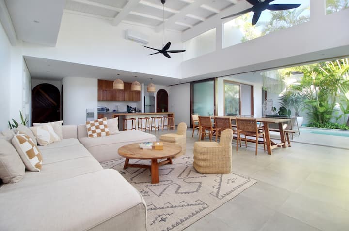 Coastal Berawa 3bd Family Villa 500m To Beach - Canggu