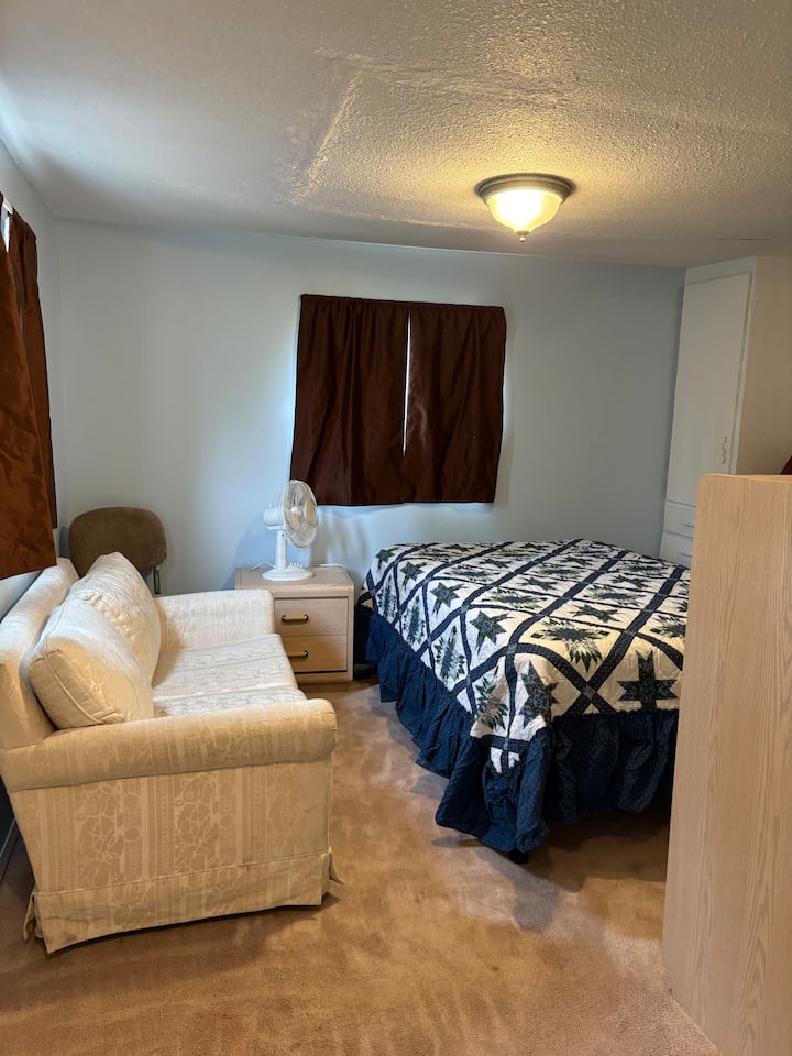 Home Away From Home, Cozy Private Space! - Prince George