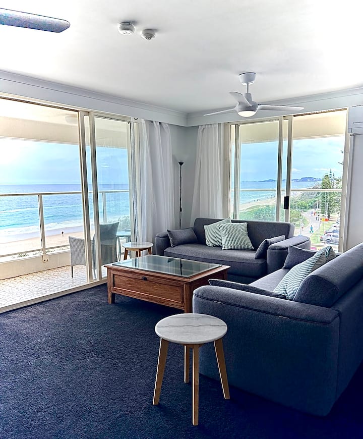 3brm Beach Front Family Apartment Broadbeach - Broadbeach
