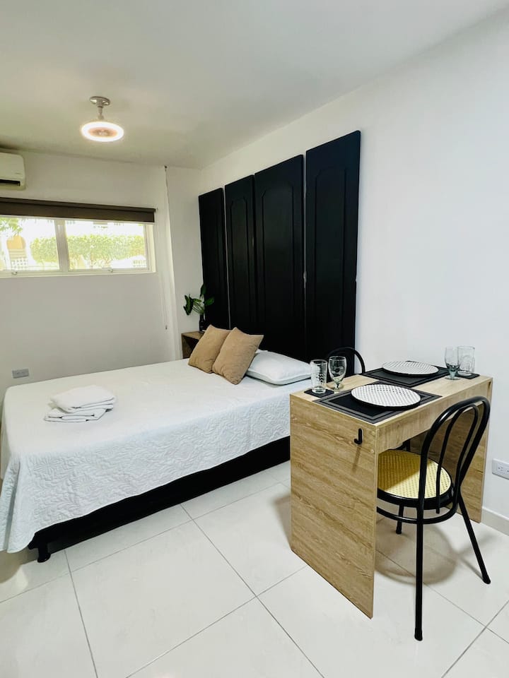 Picasso Escape; Close To Parque De Los Novios. - Santa Marta