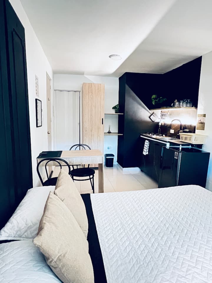 Picasso Escape; Close To Parque De Los Novios. - Santa Marta, Colombia