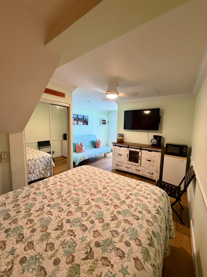 Cast-a-way Cottage - Avalon, CA