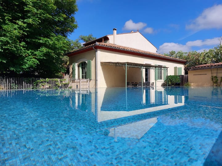 Superbe Mas Provençal, 2 Piscines, 20 Personnes - Beaucaire