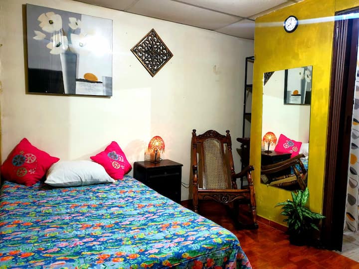 Cómodo Apartamento, Muy Cerca De Centro Comercial - Santa Ana
