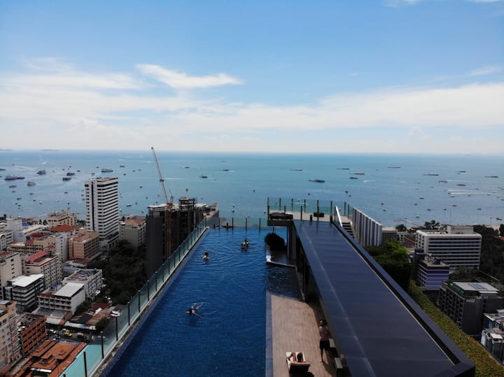 #003芭提雅the Base 无边泳池 网红民宿 市中心 近海 - Pattaya City