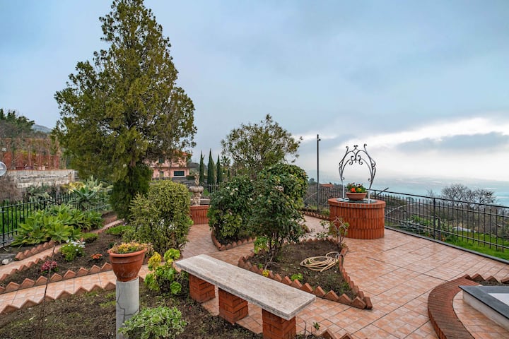 Villa Euphoria - Sea &Mountain Views Near Taormina - Riposto