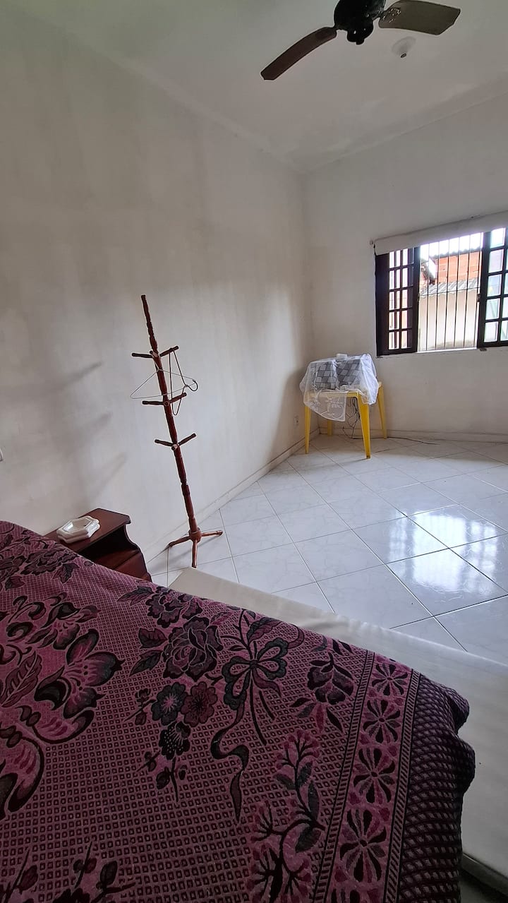 Casa Simples Em Itaipu. - Niterói