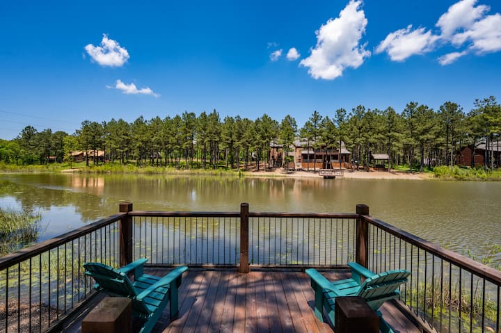 Luxury Cabin On Pond W/ Dock | Broken Bow Lake - 